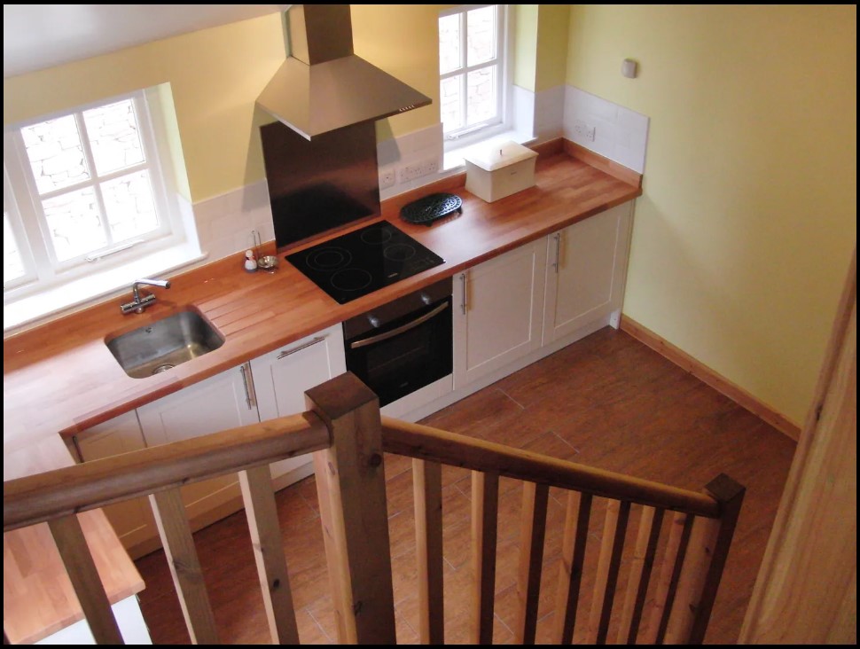 Balado – Lot 10 – Signal Box Design – Guide: £33,000 | Scotslion ...